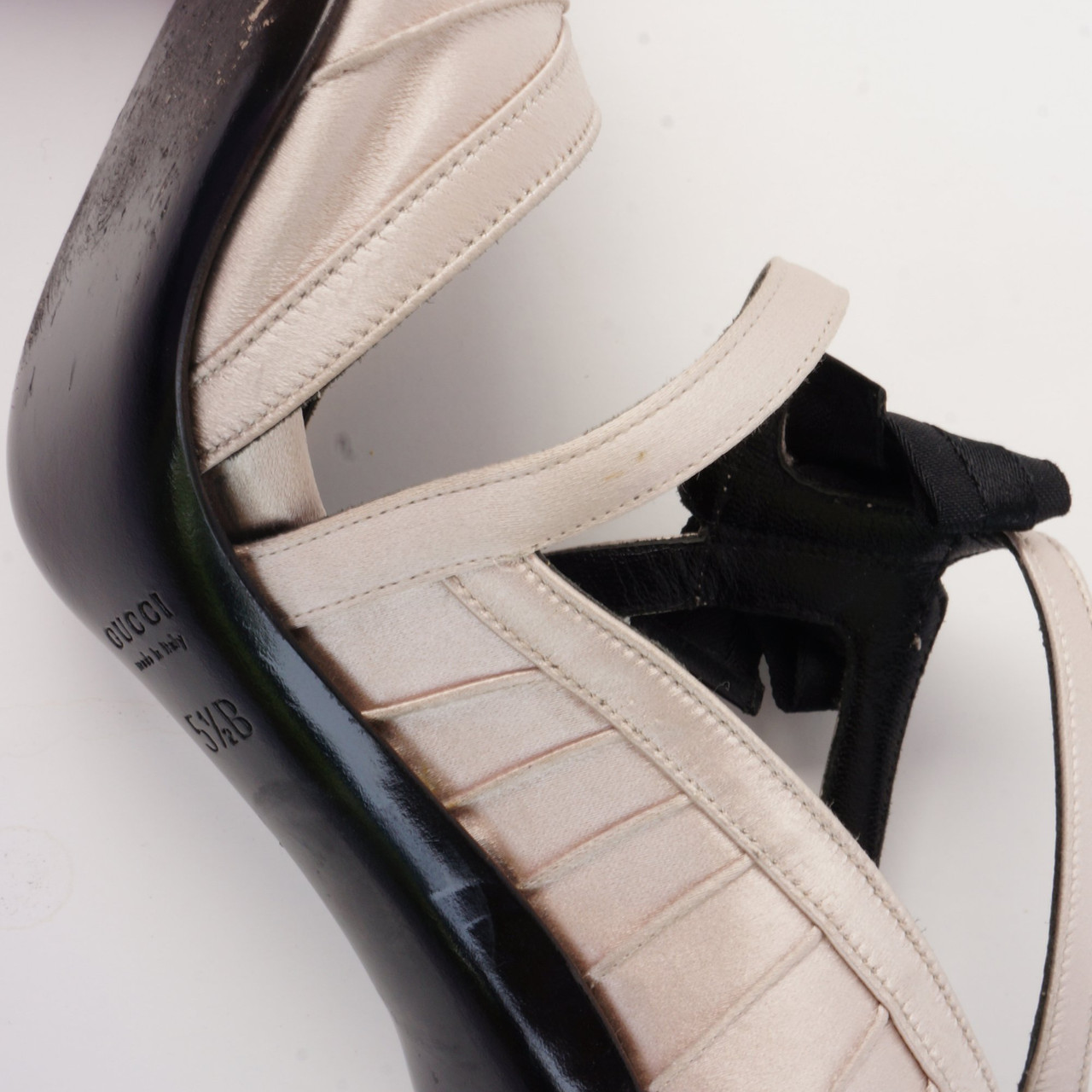 Gucci crossover Satin Pumps | LePrix